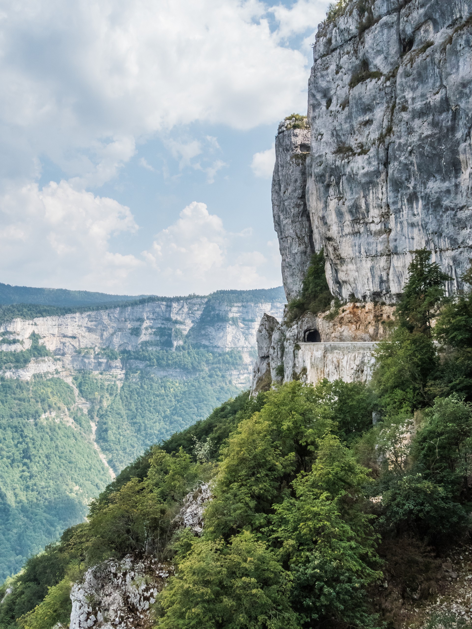 Visiter le Vercors : Sur le territoire de Saint-Marcellin, à Pont-en-Royans et à la grotte de ...